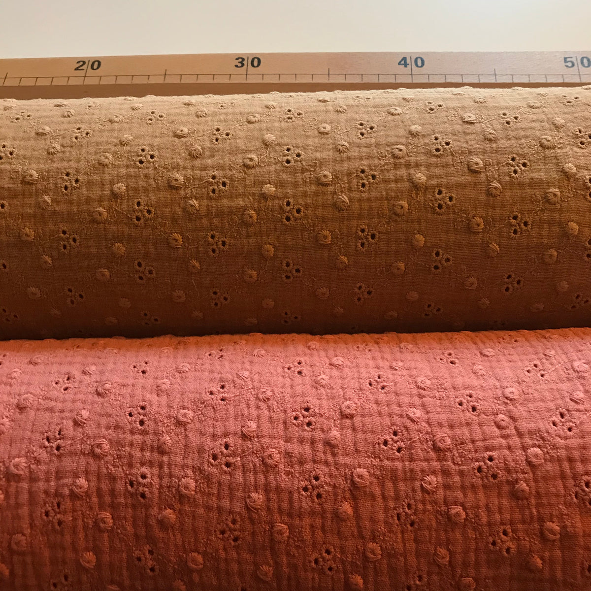 Sangallo o embroidery – I tessuti delle Piscinine